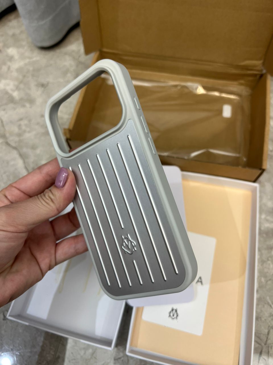 Rimowa phone case – Gravano